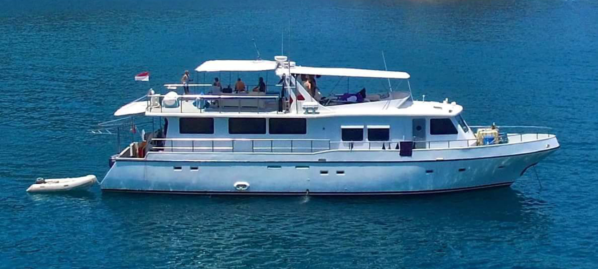 The Boat – Indo Surf Charters